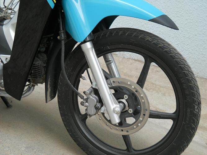 So sánh xe máy Honda Super Dream 110cc và Honda Wave Alpha | websosanh.vn